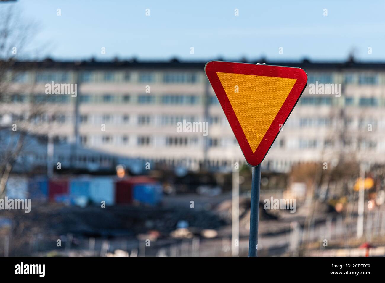 Give way sign hi-res stock photography and images - Alamy