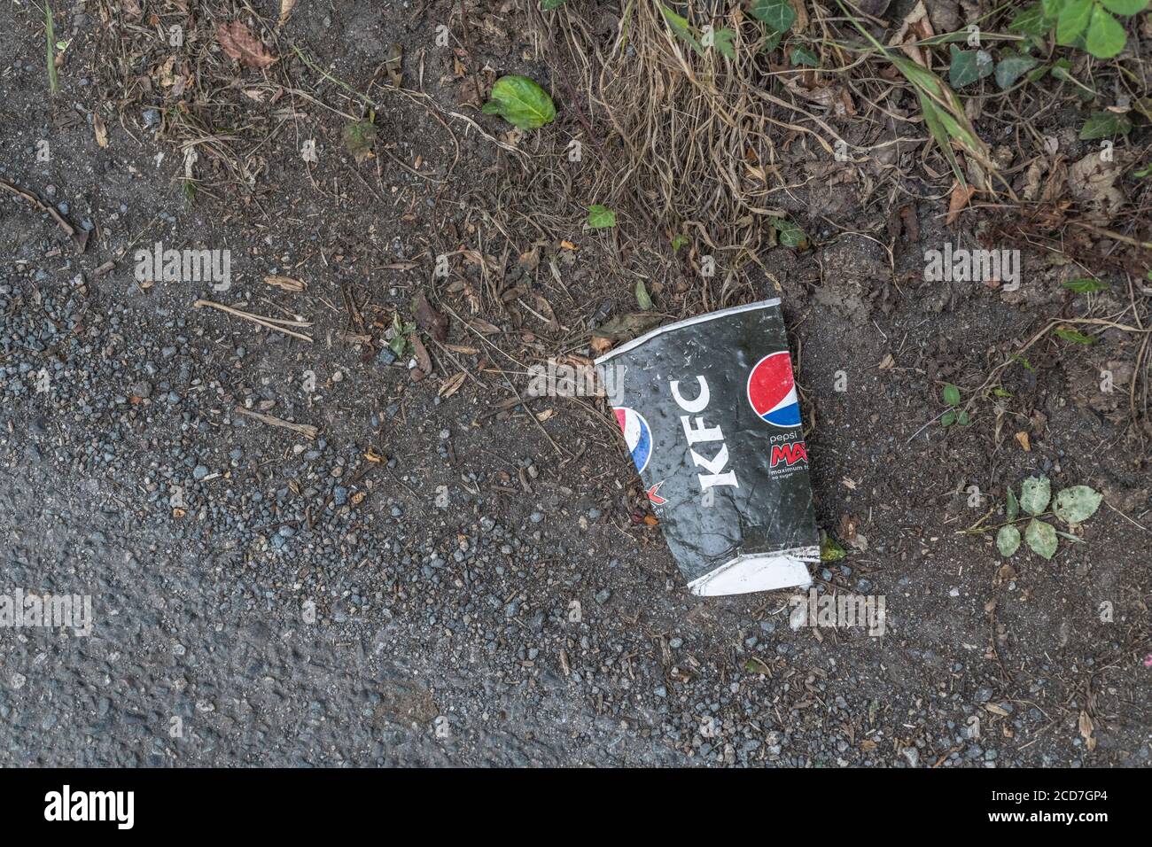 Litter kfc cups hi-res stock photography and images - Alamy