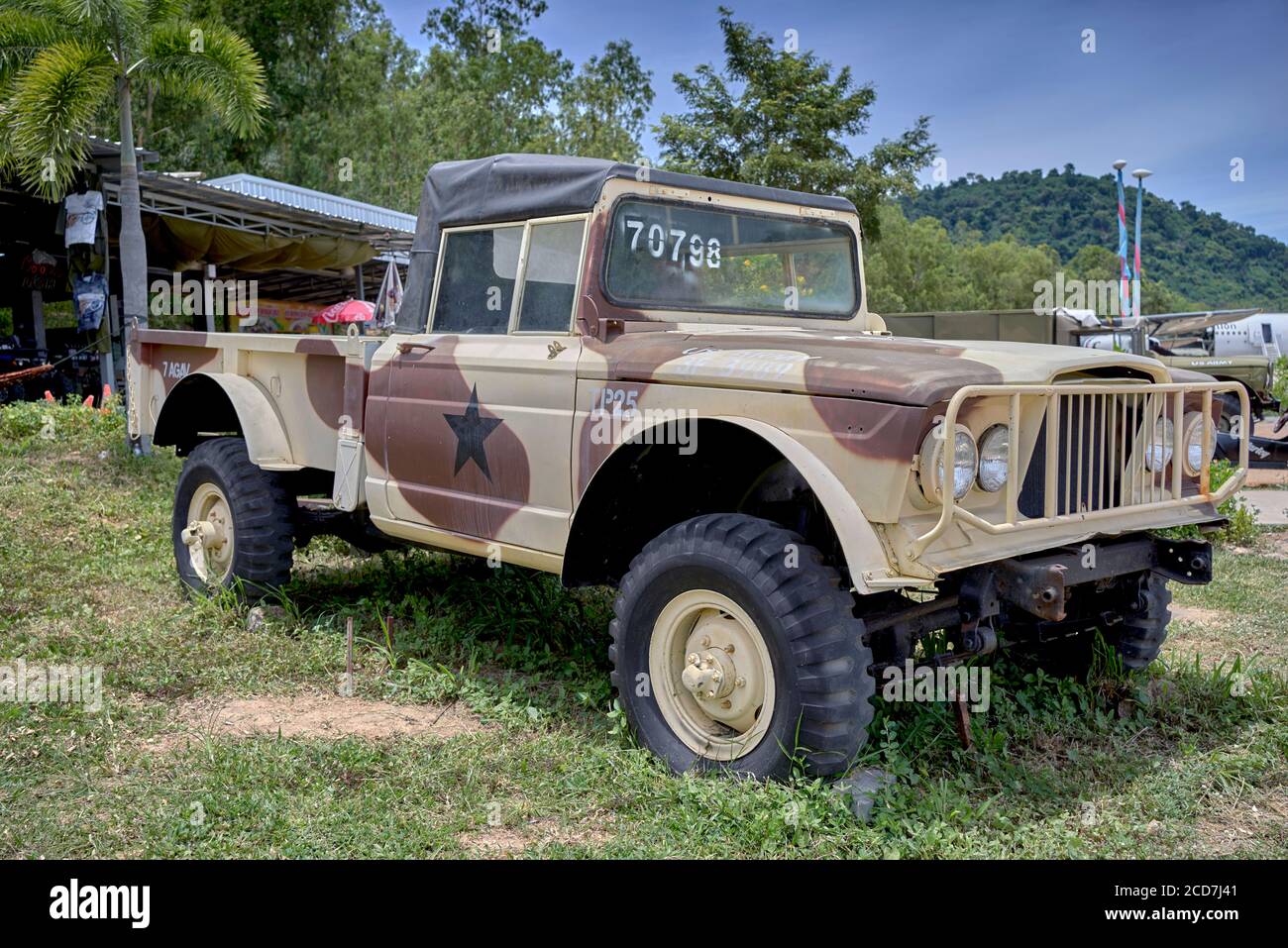 Usa army vehicles hi-res stock photography and images - Alamy
