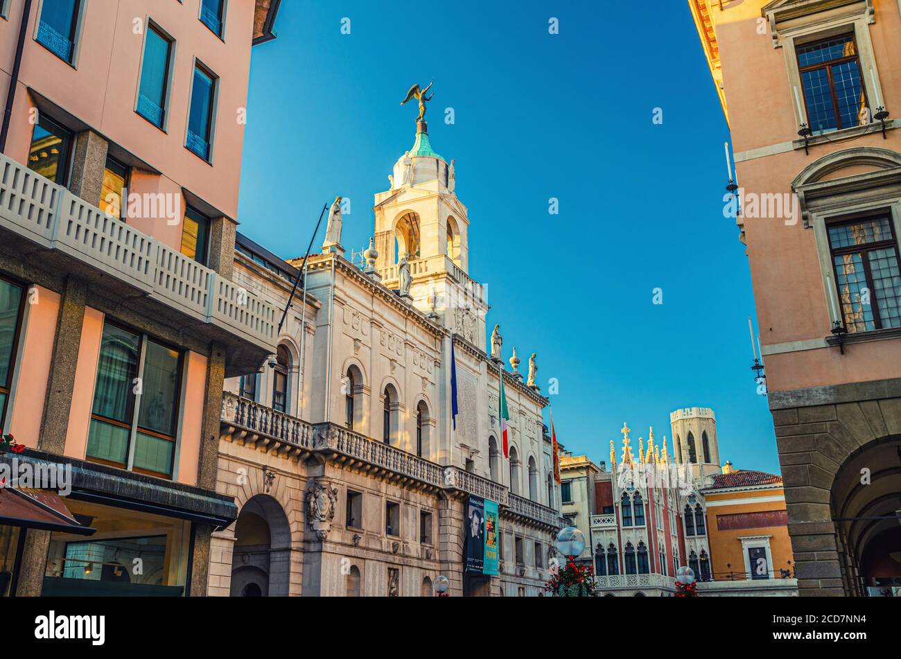 City hall comune hi-res stock photography and images - Alamy