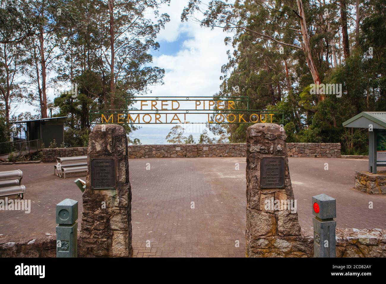 Fred Piper Memorial Lookout Australia Stock Photo - Alamy