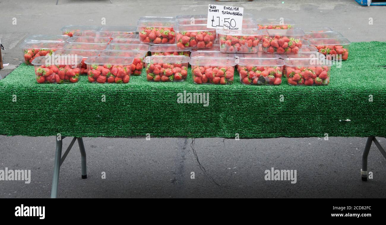 Fresh strawberries on sale at a farmers market in England, Uk, GB Stock ...