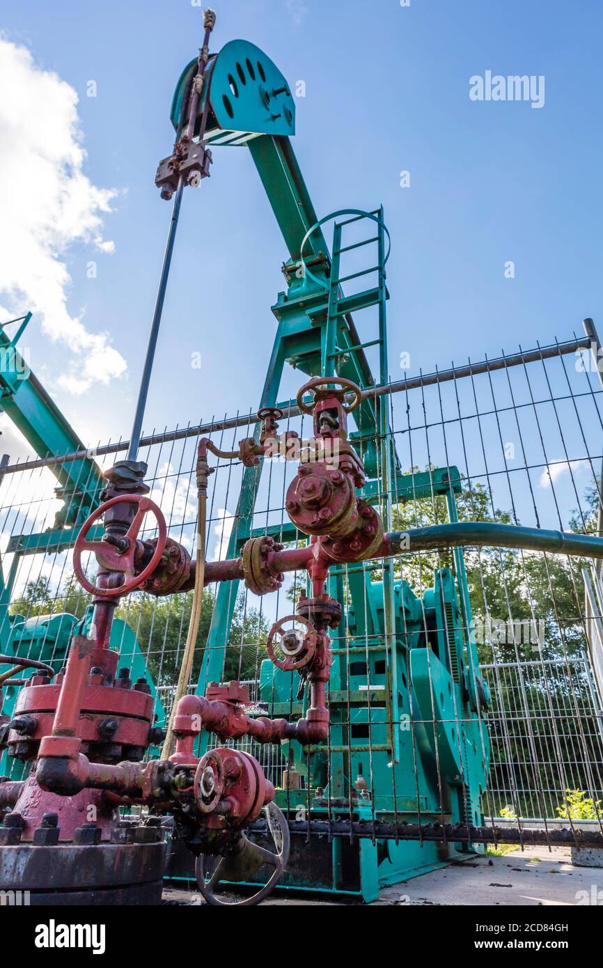 Crude oil production, onshore oil, crude oil, oil production, Onshore ...