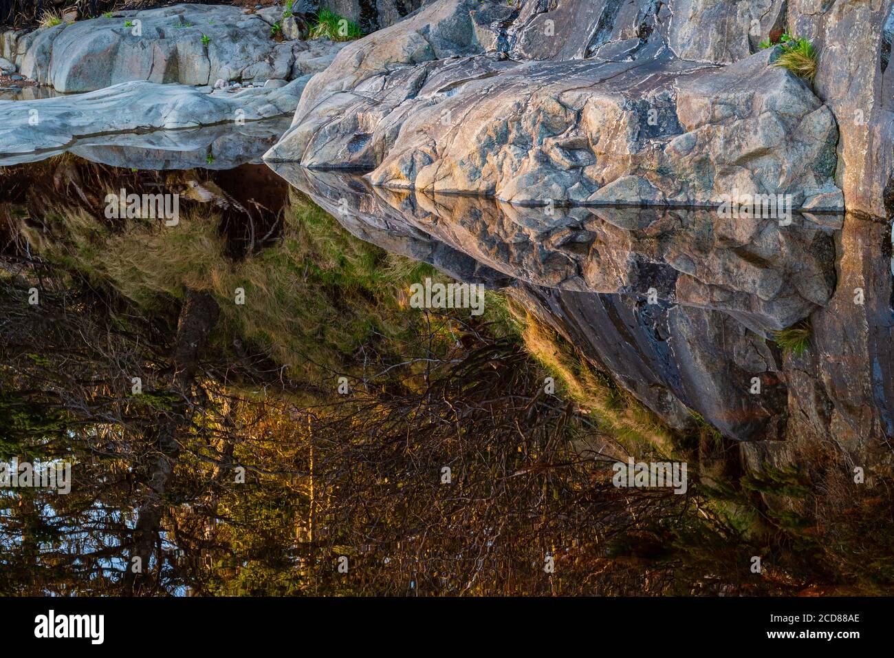 Reflection of rocks in water hi-res stock photography and images - Alamy