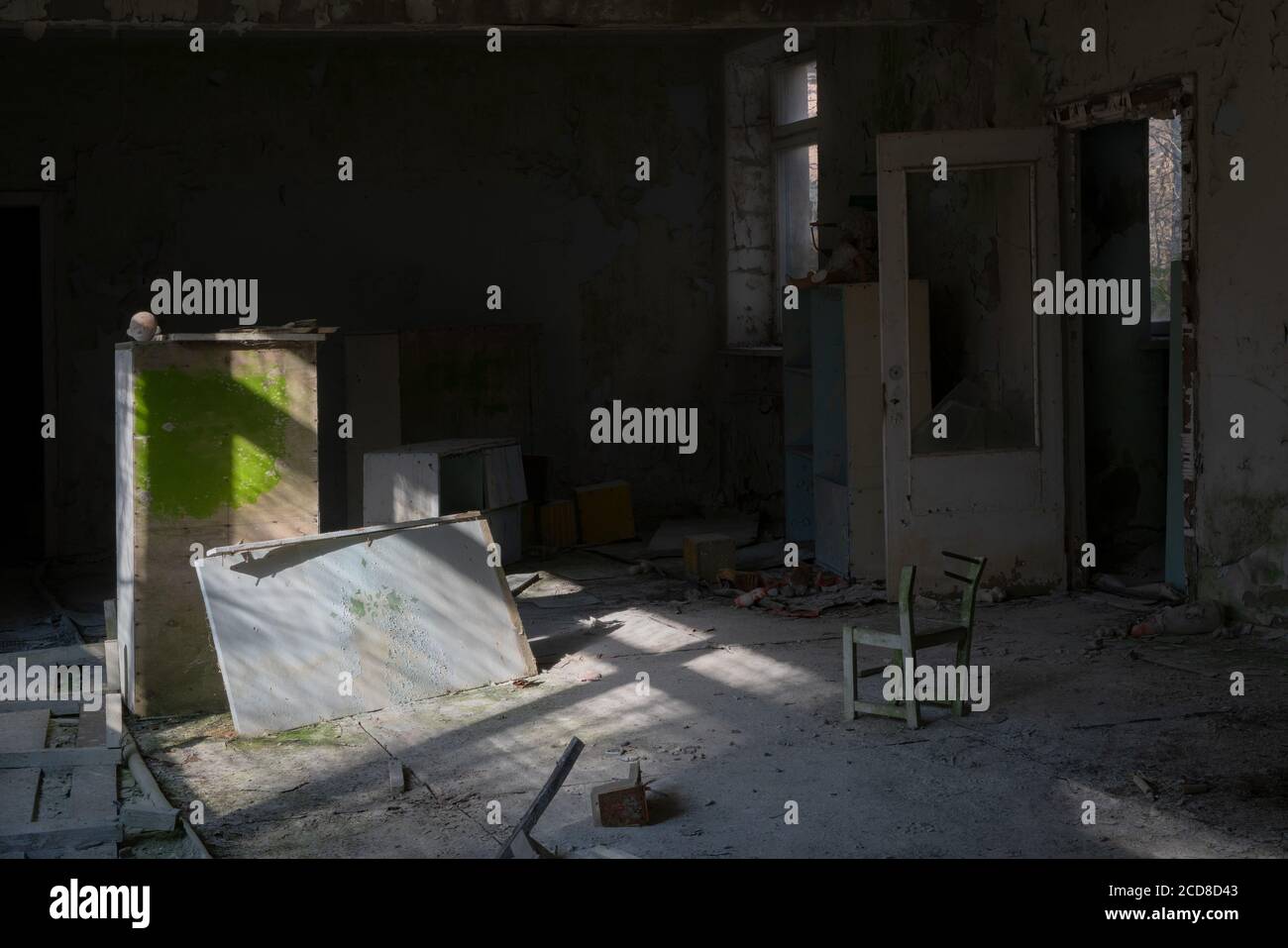 Abandoned school lockers hi-res stock photography and images - Alamy