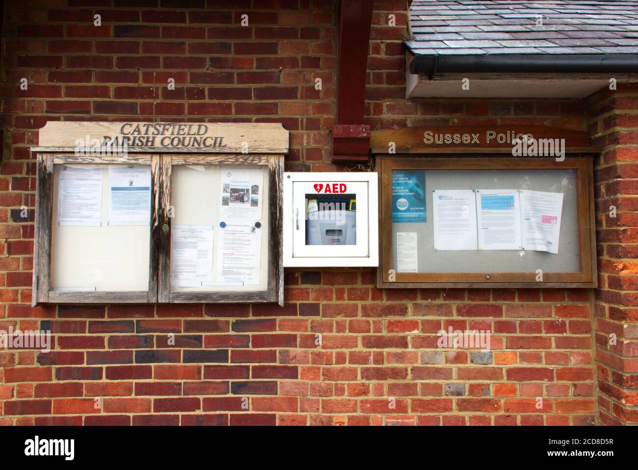 Police notice board hi-res stock photography and images - Alamy