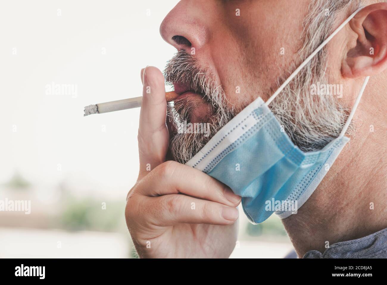 Man smoke hi-res stock photography and images - Alamy