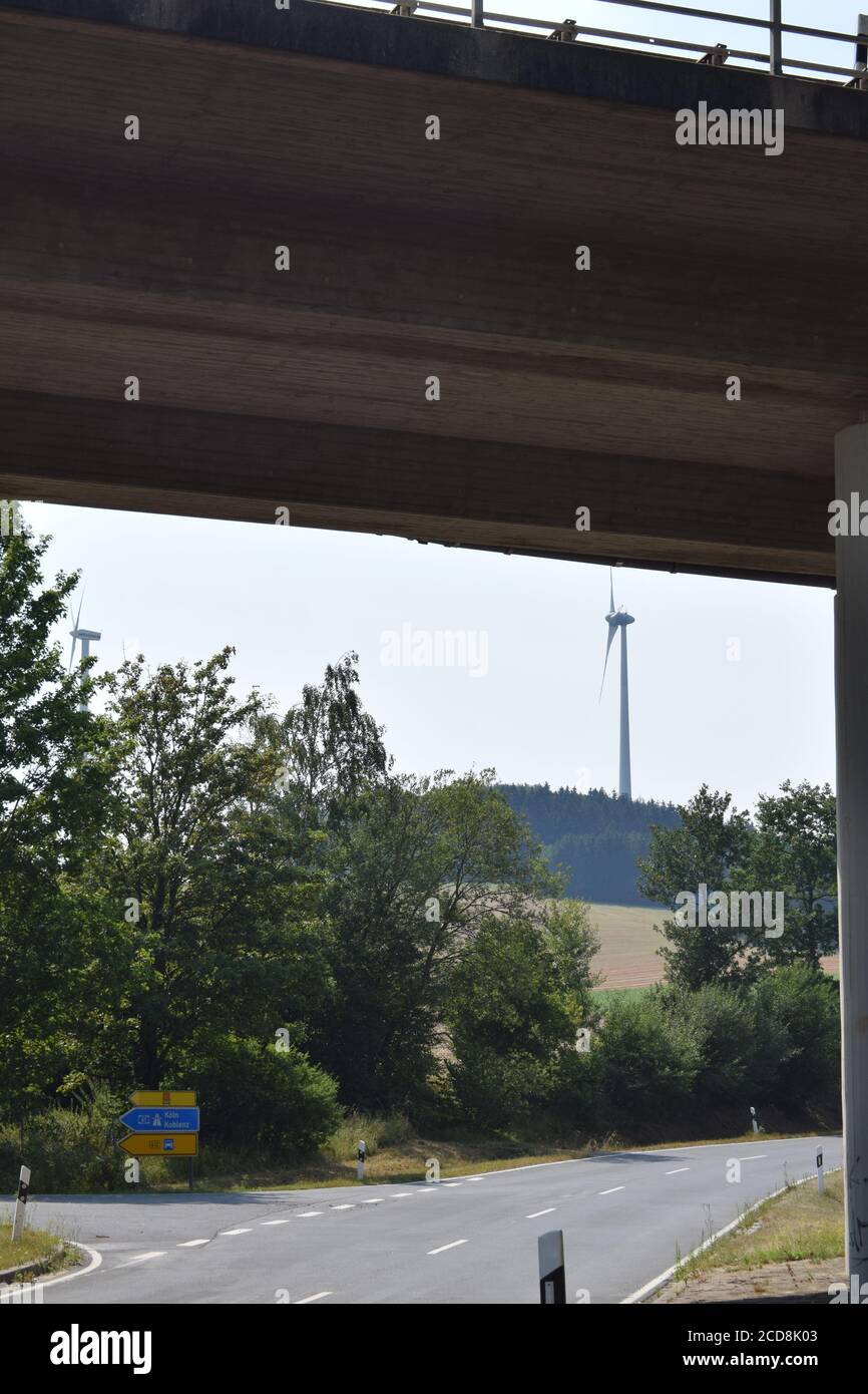 Curvy bridge of concrete hi-res stock photography and images - Alamy