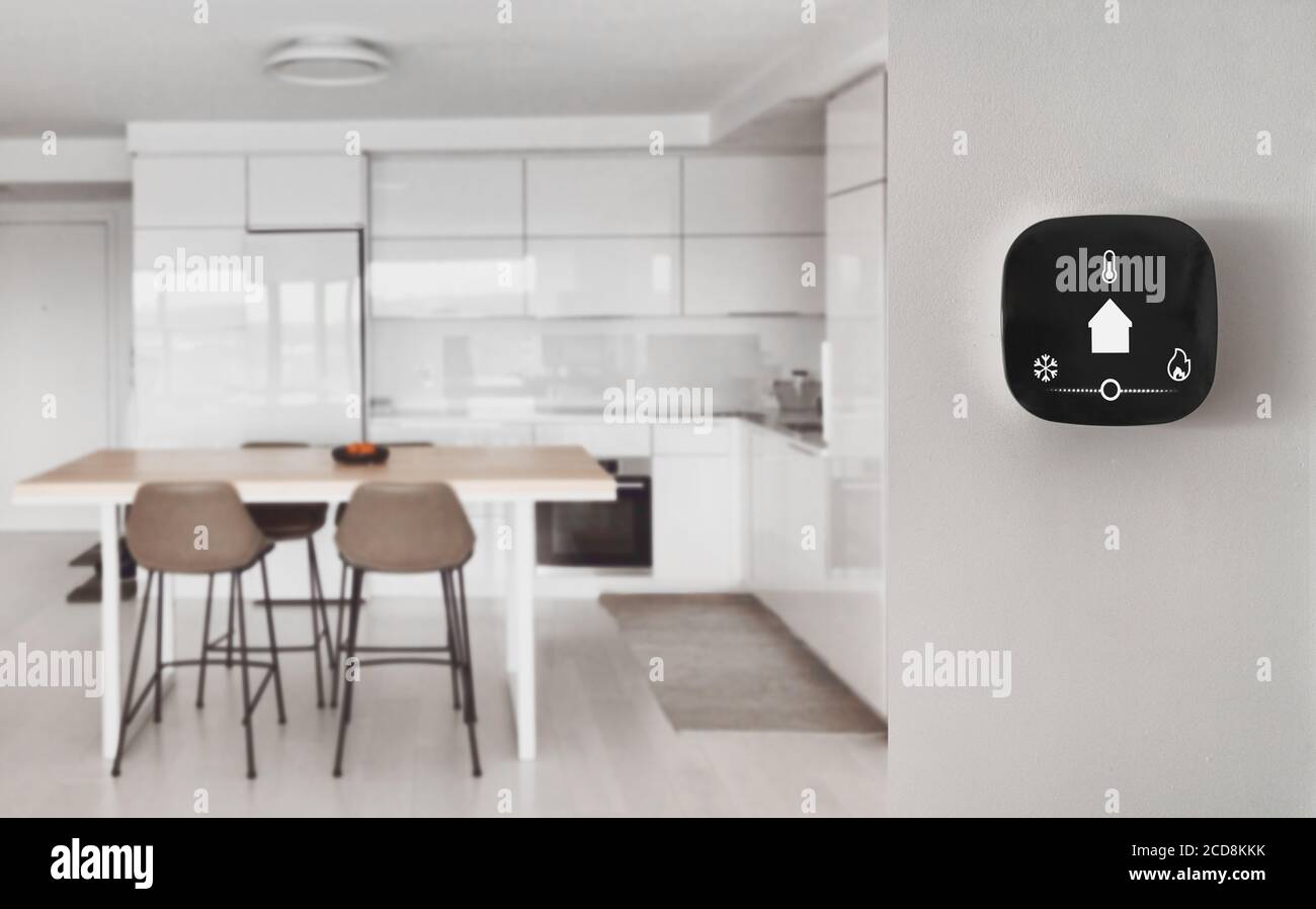 Home automation controller hi-res stock photography and images - Alamy