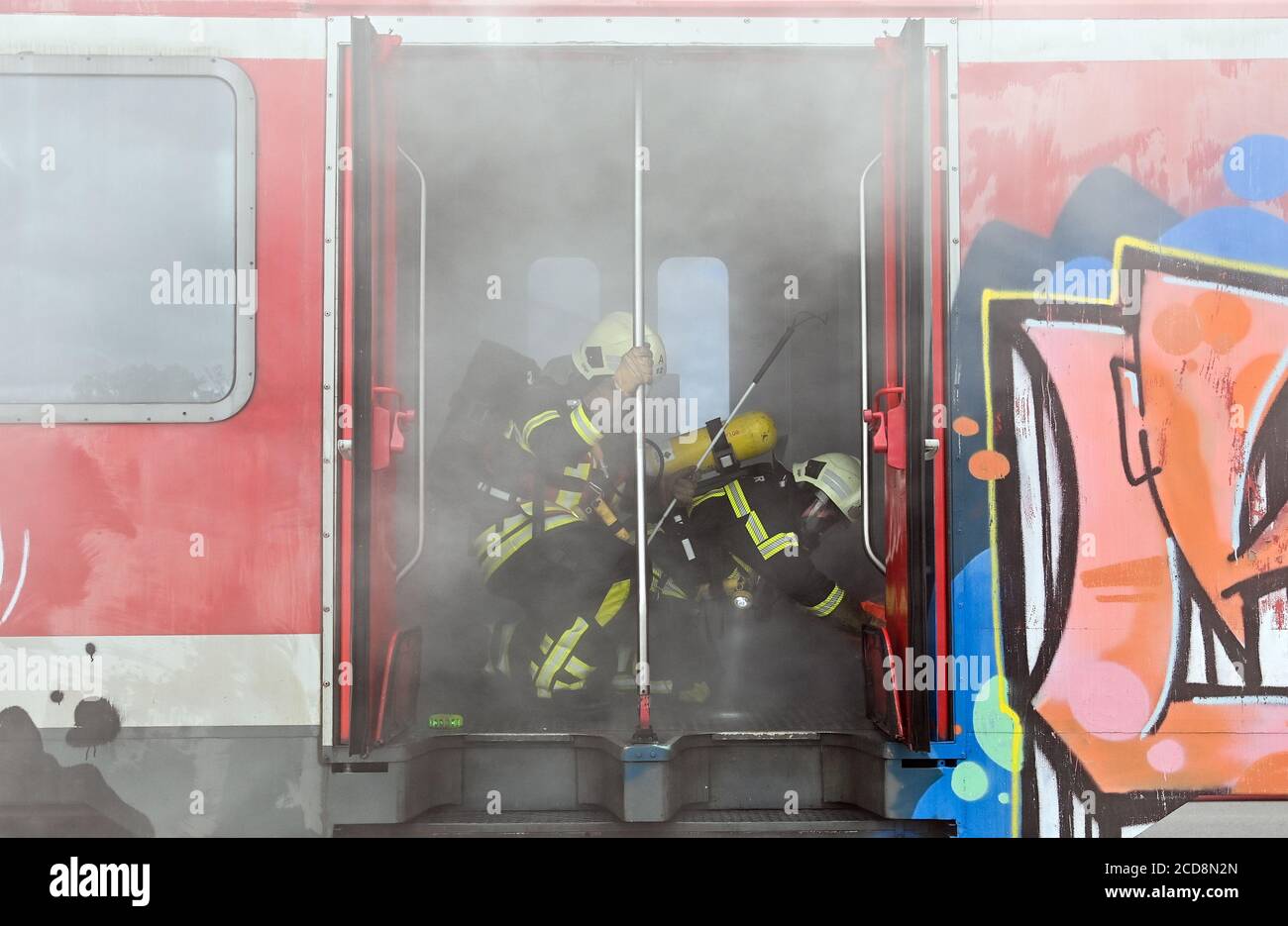 27 August 2020, Saxony, Leipzig: In the fire brigade technical training ...
