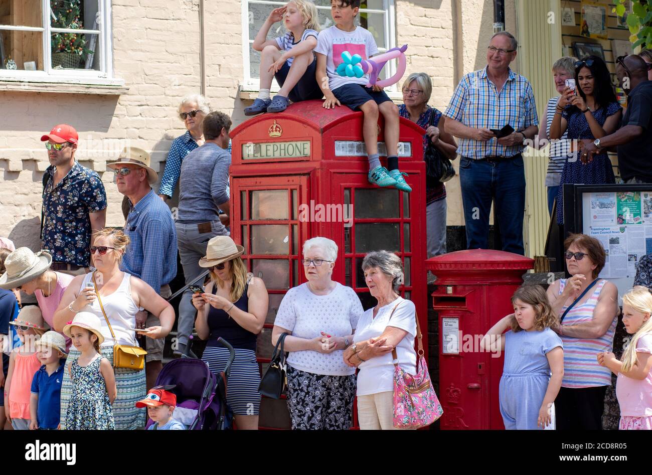 Crowd waiting for parade hi-res stock photography and images - Alamy