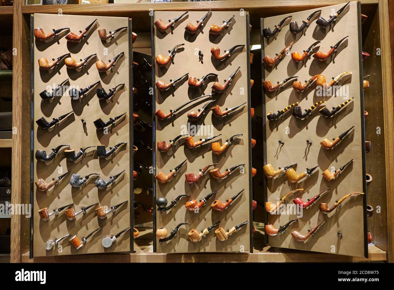 Souvenir smoking pipes hi-res stock photography and images - Alamy