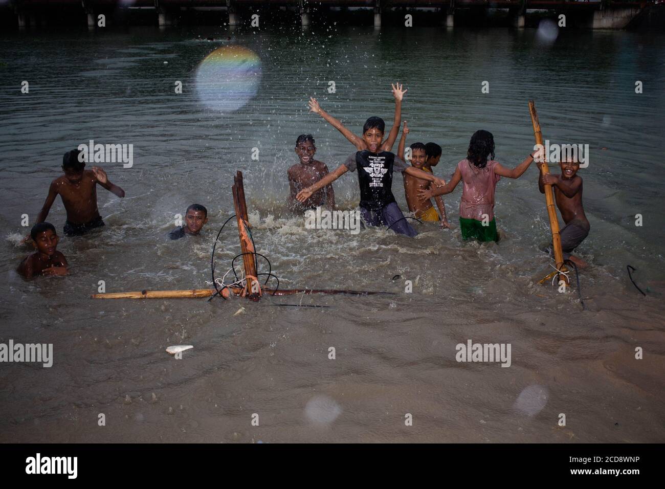 Kids playing in slum hi-res stock photography and images - Alamy