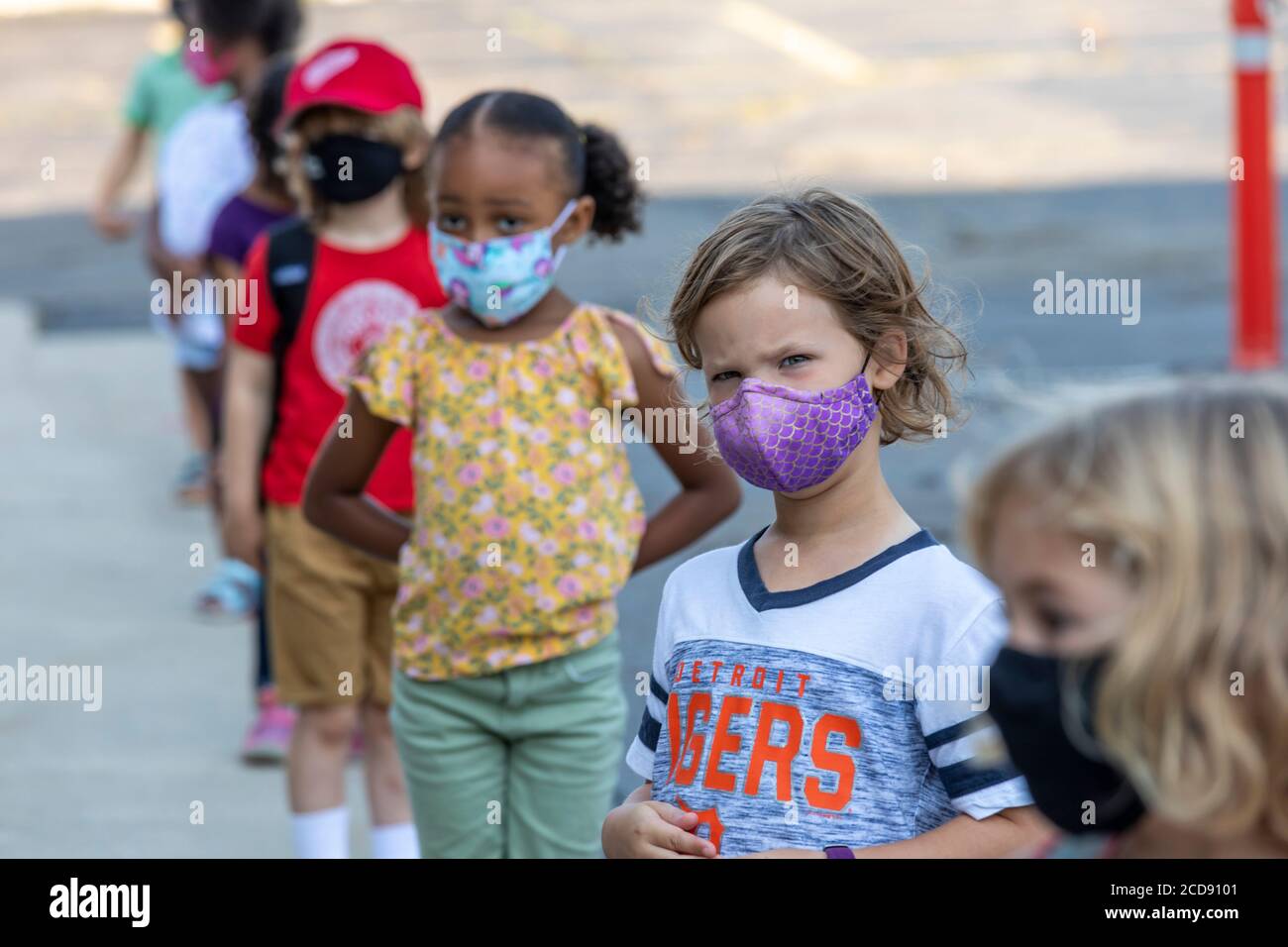 Children lining up school hi-res stock photography and images - Alamy