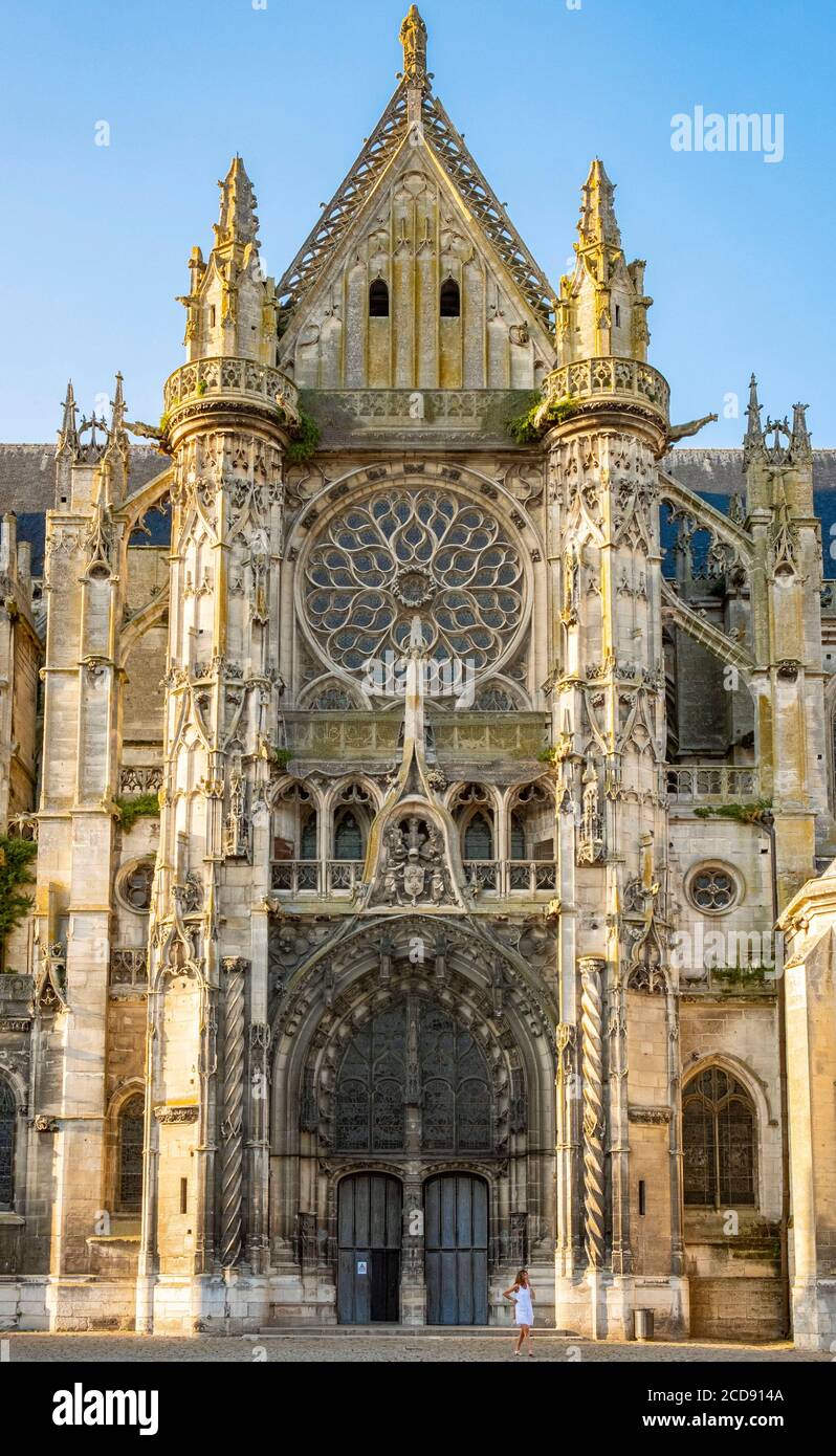 France, Oise, Senlis, Notre Dame cathedral of Senlis Stock Photo - Alamy