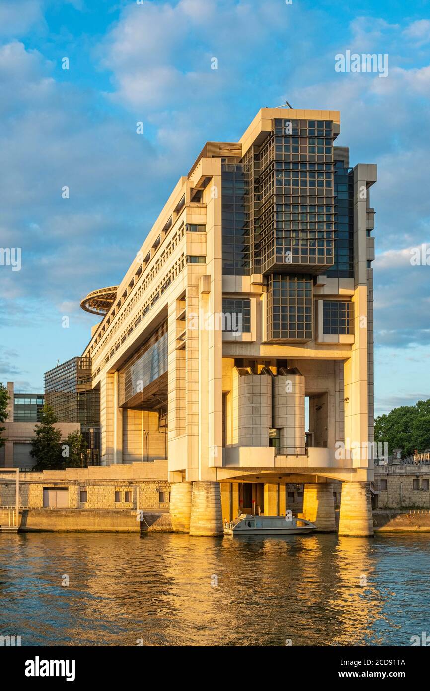 Finance and economy france hi-res stock photography and images - Alamy