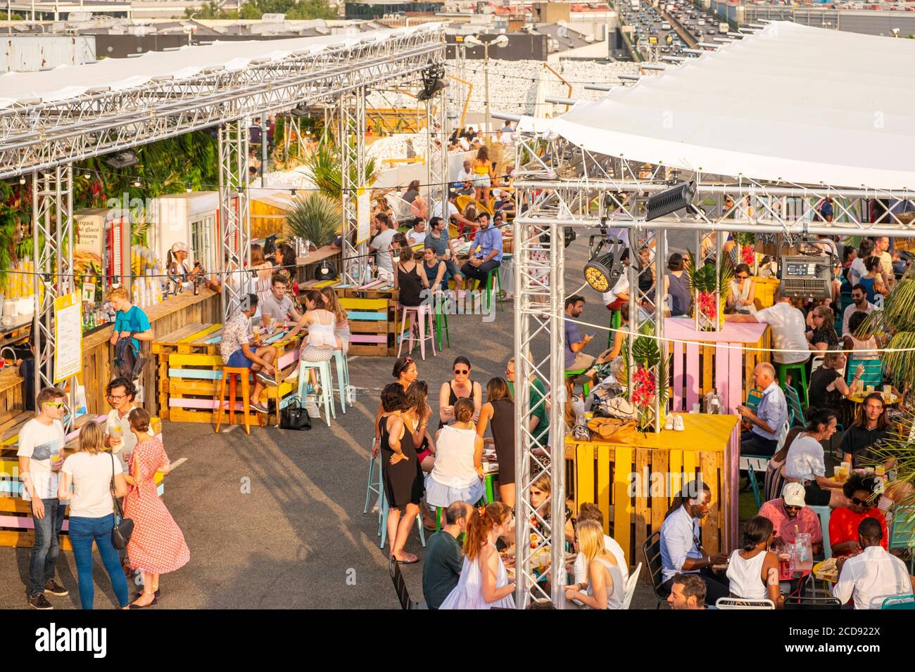 Installed roof hi-res stock photography and images - Alamy