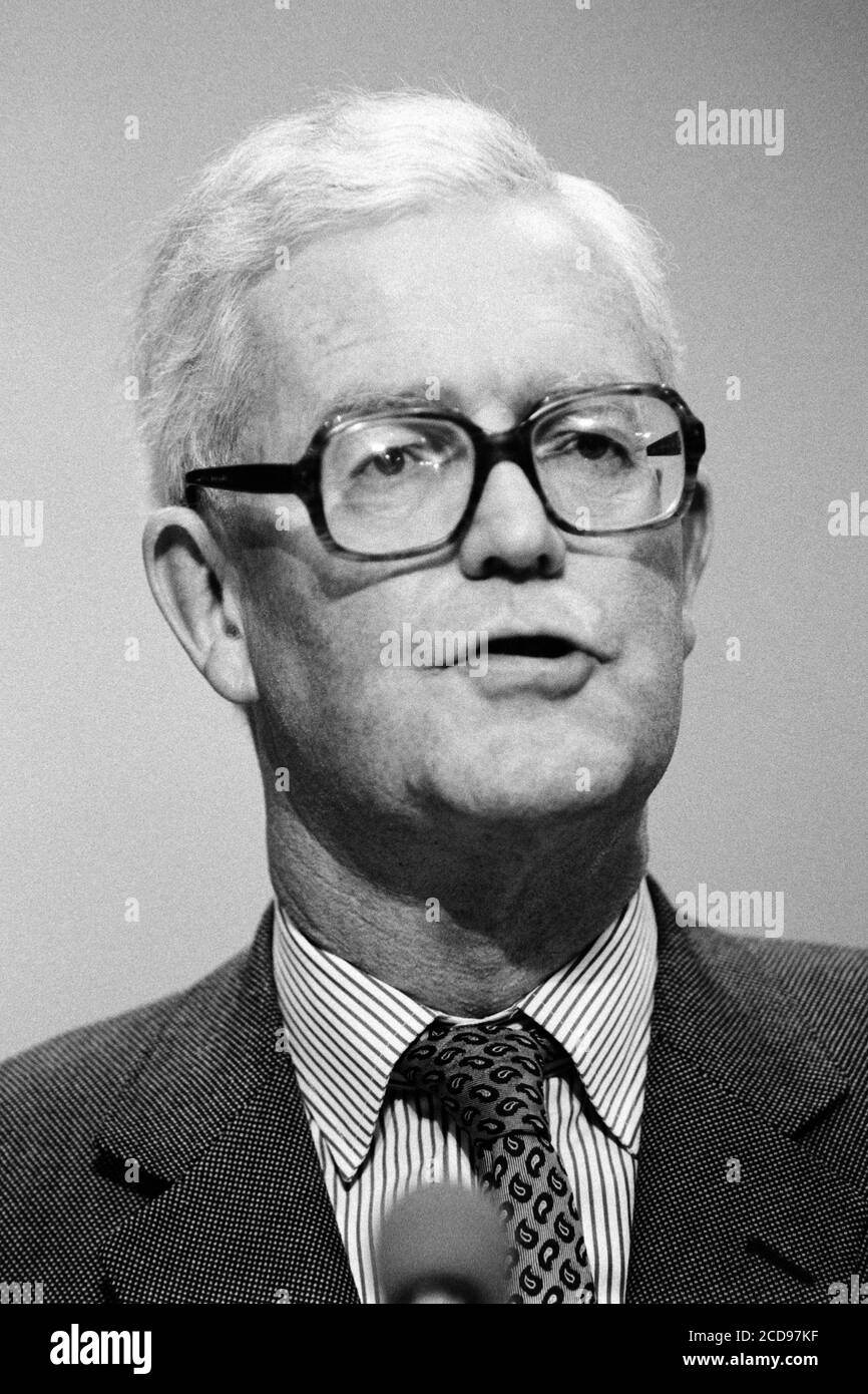 Douglas hurd 1990 hi-res stock photography and images - Alamy
