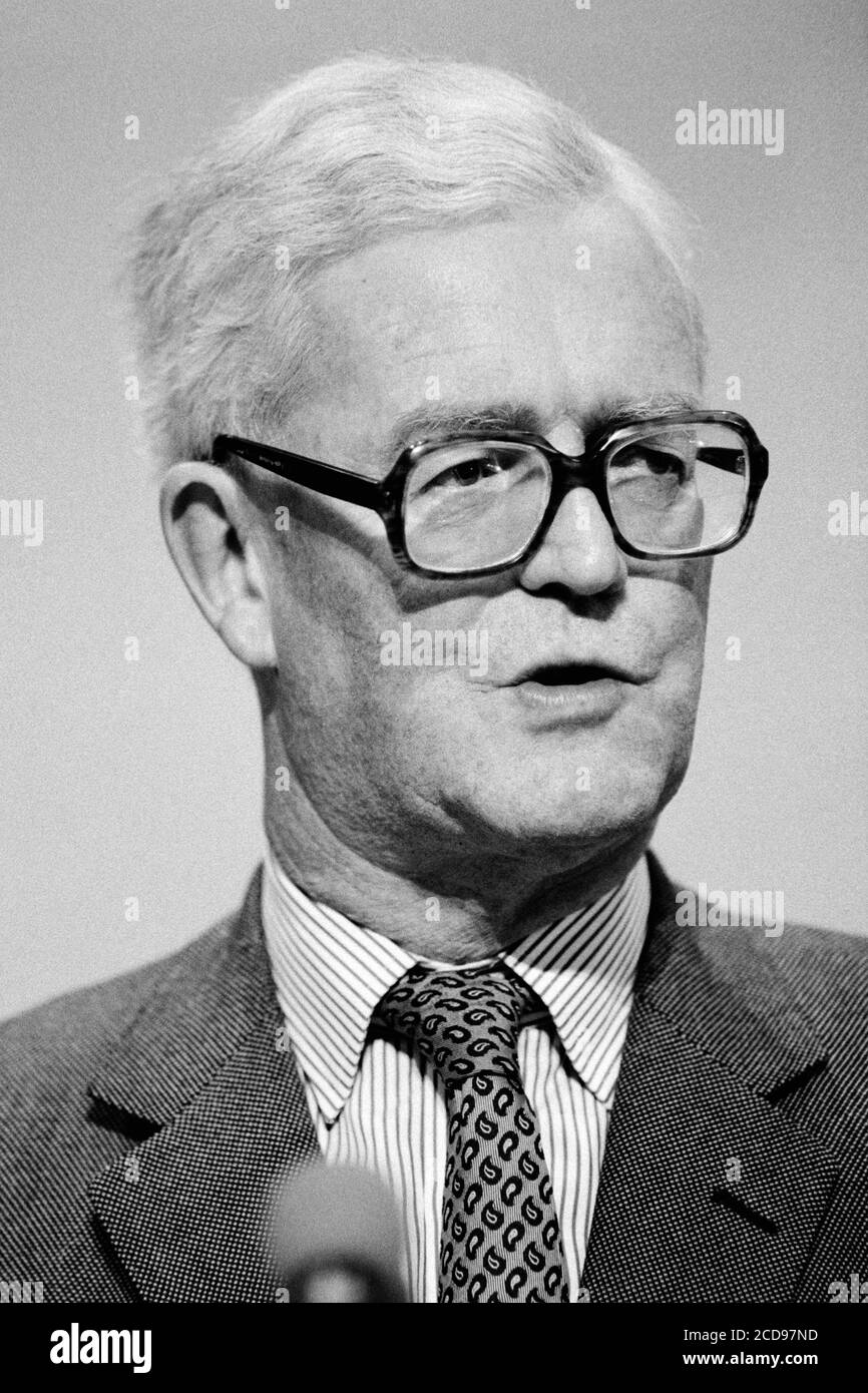 Douglas hurd 1990 hi-res stock photography and images - Alamy