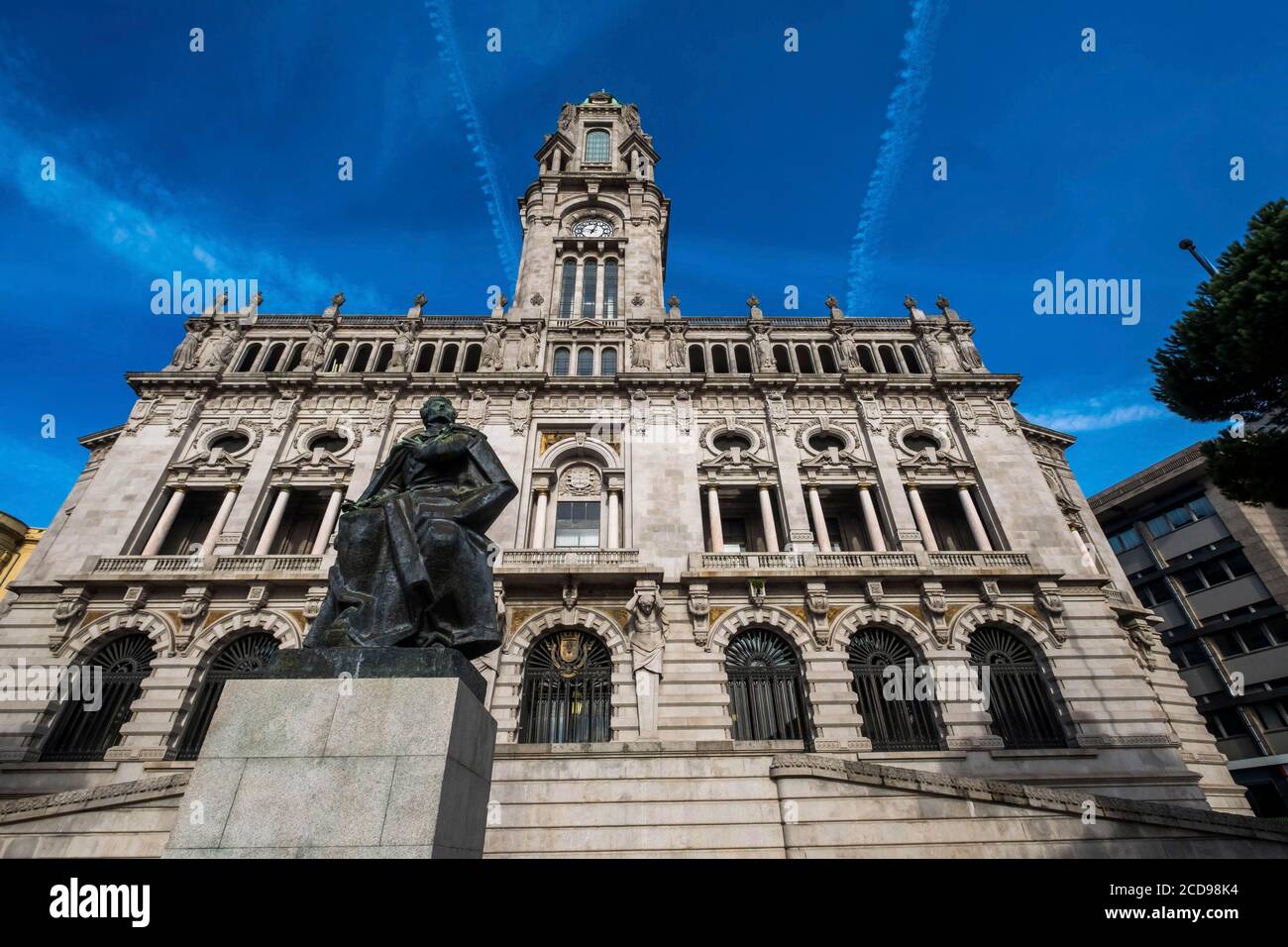 The porto city hall hi-res stock photography and images - Alamy
