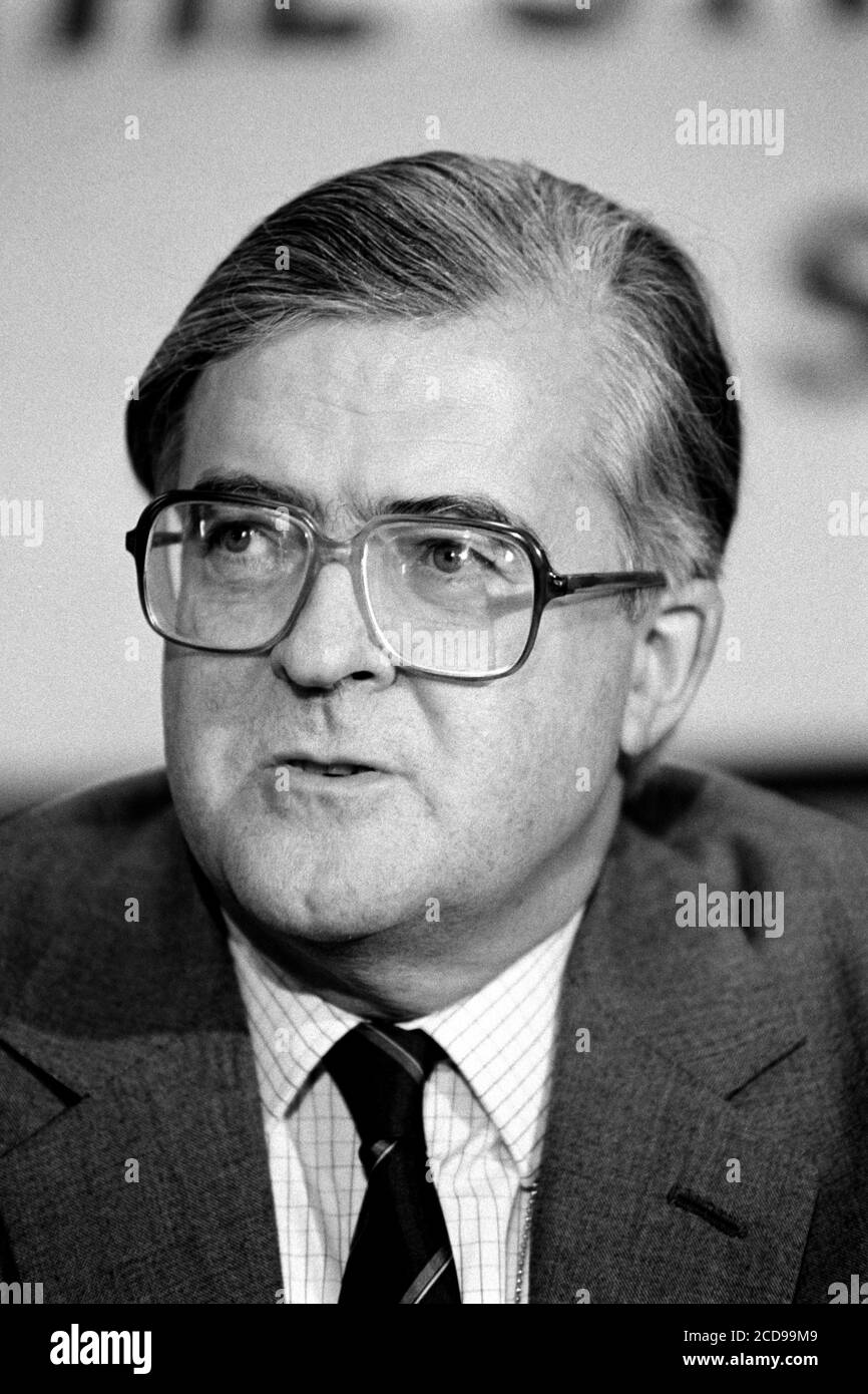 Kenneth baker hi-res stock photography and images - Alamy