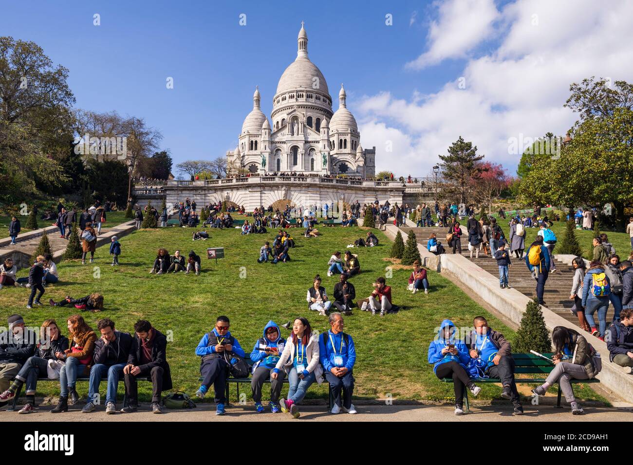 France, Paris, Montmartre hill, Sacre Coeur Basilica Stock Photo - Alamy