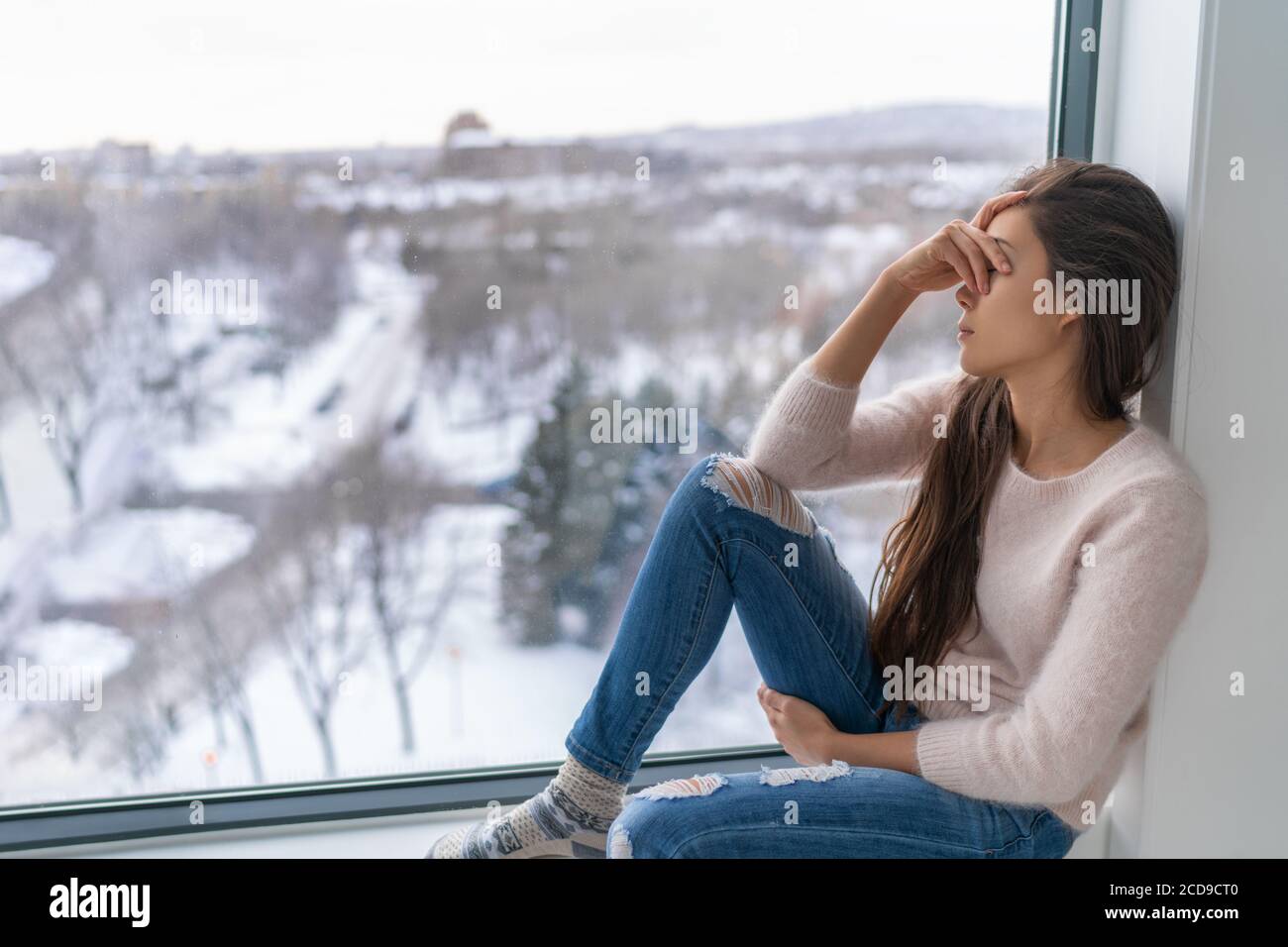 Seasonal affective disorder SAD depression winter season anxious alone ...