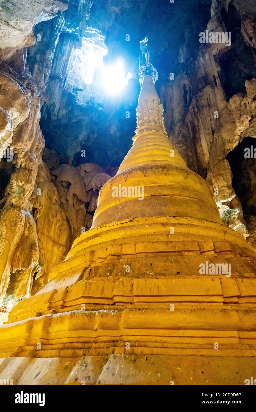 Myanmar (Burma), Karen State, Hpa An, Yathei Pyan Cave or Ya Teak Pyan ...