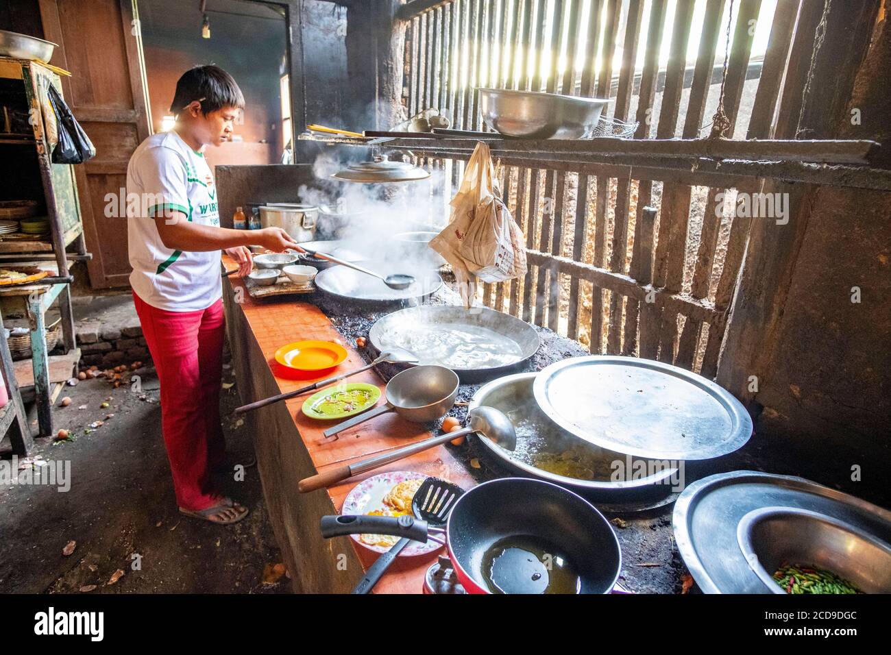 Myanmar (Burma), Mandalay region, restaurant cuisine Stock Photo - Alamy