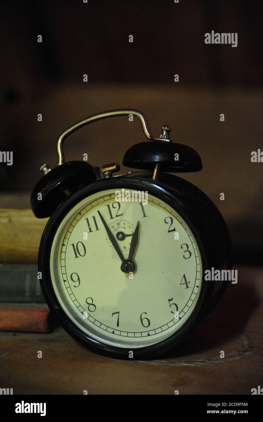 Dust clock hi-res stock photography and images - Alamy