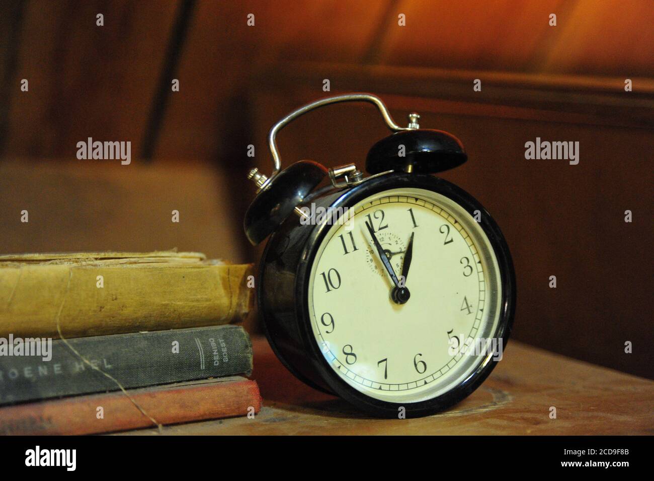 Dust clock hi-res stock photography and images - Alamy