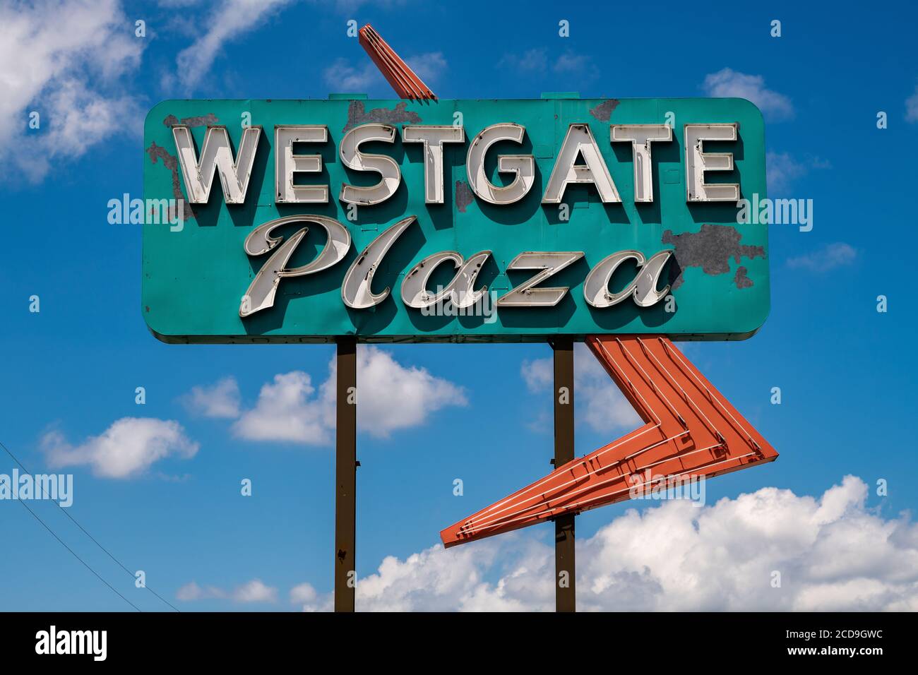 Plaza type hi-res stock photography and images - Alamy