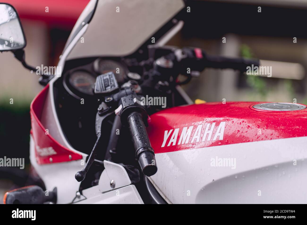 Red white yamaha hi-res stock photography and images - Alamy