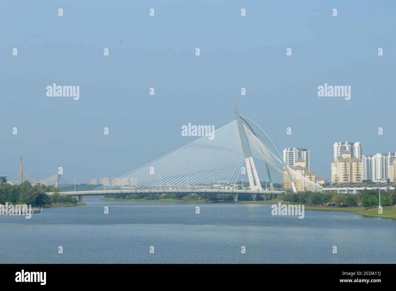 Putra bridge in putrajaya malaysia hi-res stock photography and images ...
