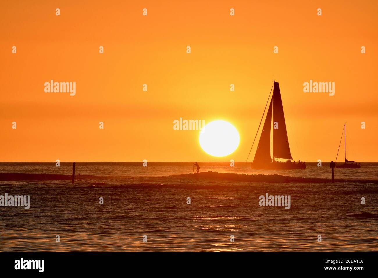 Oahu sunset cruise hi-res stock photography and images - Alamy
