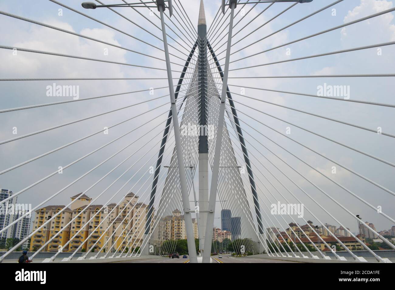 Putra Bridge is the main bridge in Putrajaya, Malaysia Stock Photo - Alamy
