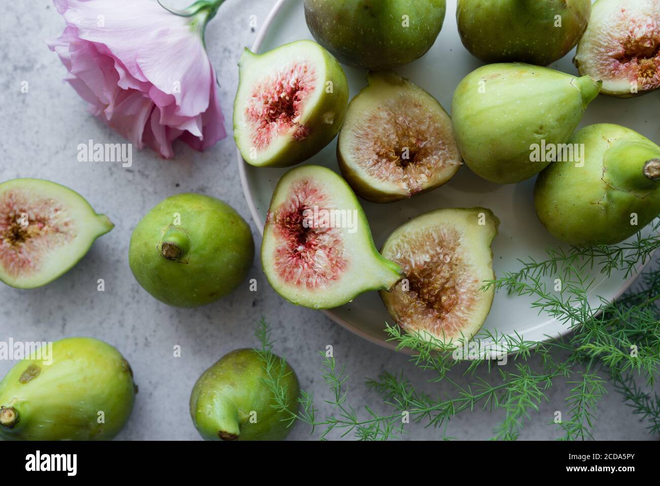 Figs in plate on hi-res stock photography and images - Alamy