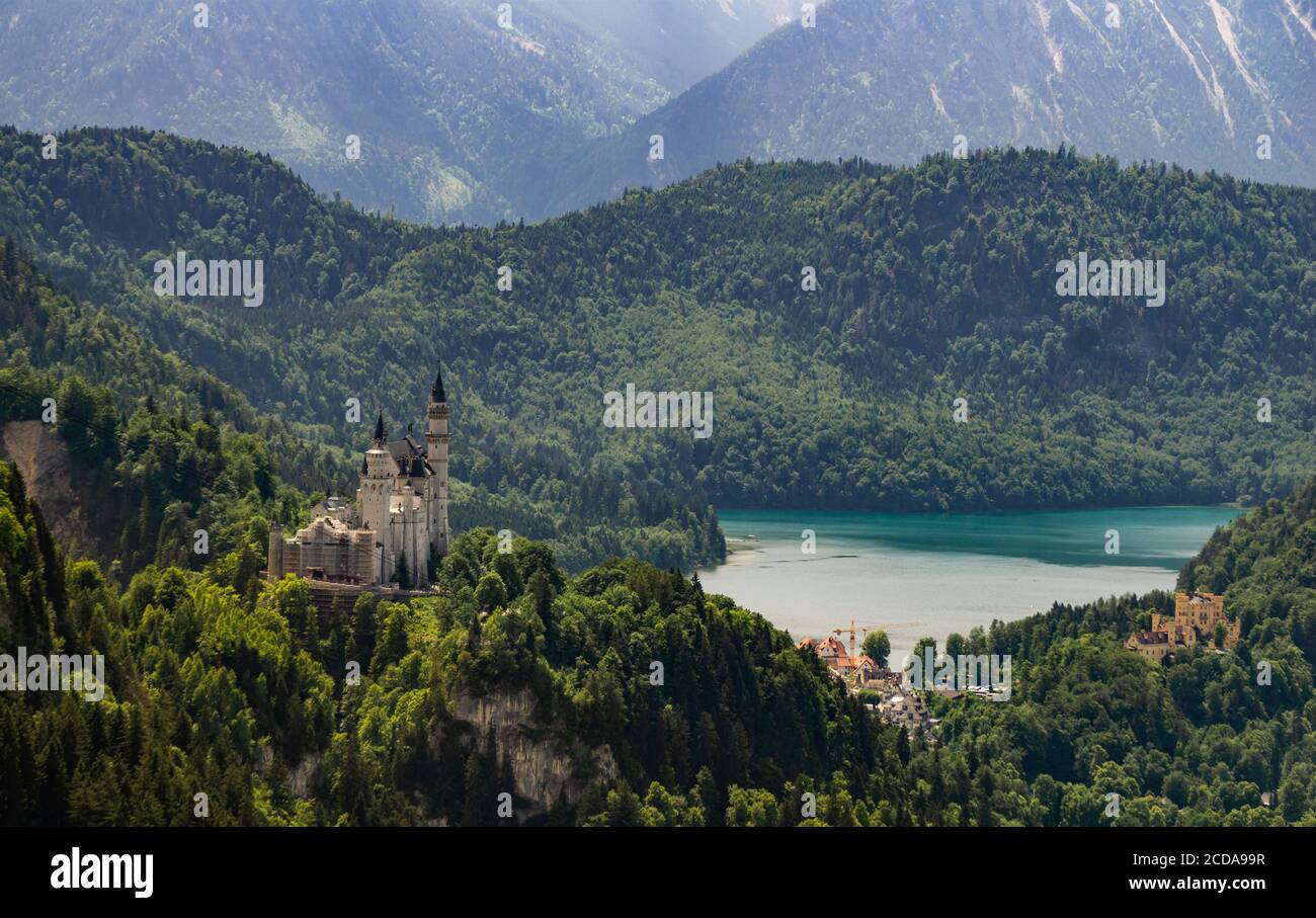 The world famous Neuschwanstein castle in Bavaria, Germany Stock Photo ...