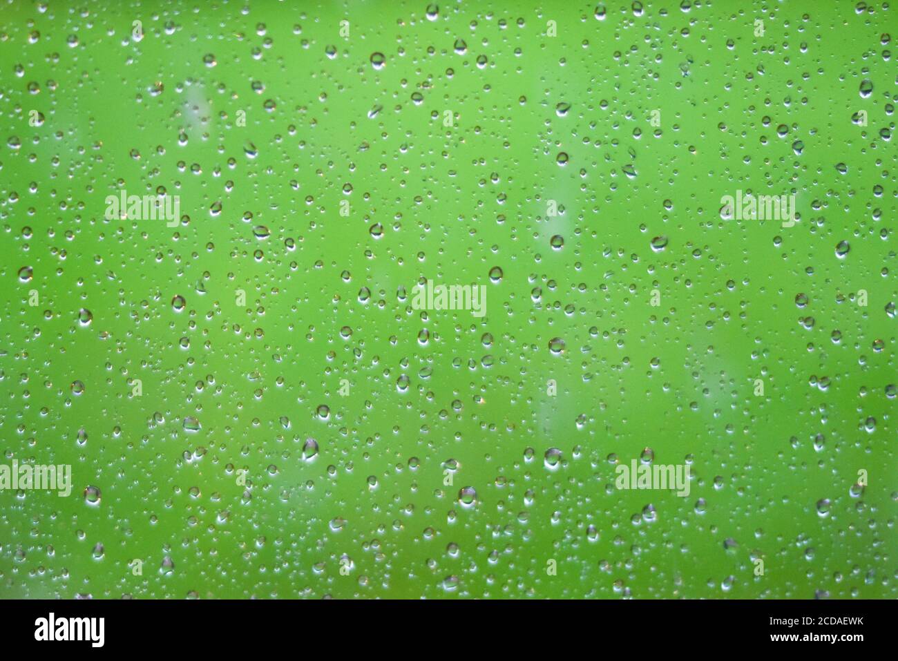 Drops dripping hi-res stock photography and images - Alamy