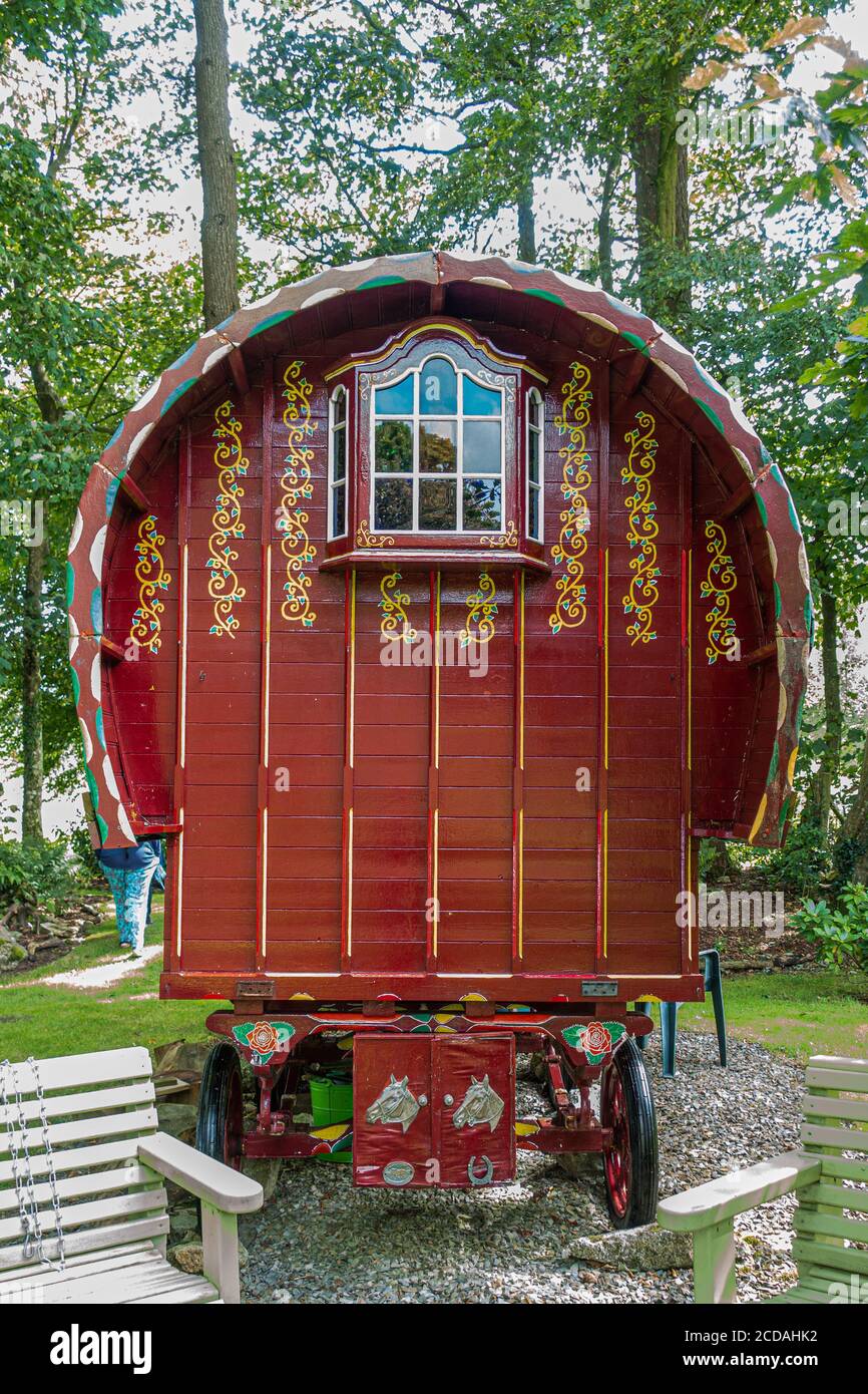Gypsy caravan used by Romany travellers Stock Photo - Alamy