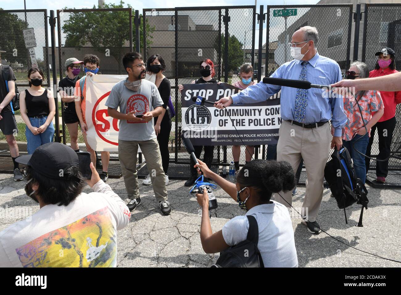 Kenosha, Wisconsin, USA. 27th Aug, 2020. Members of SDS and the ...