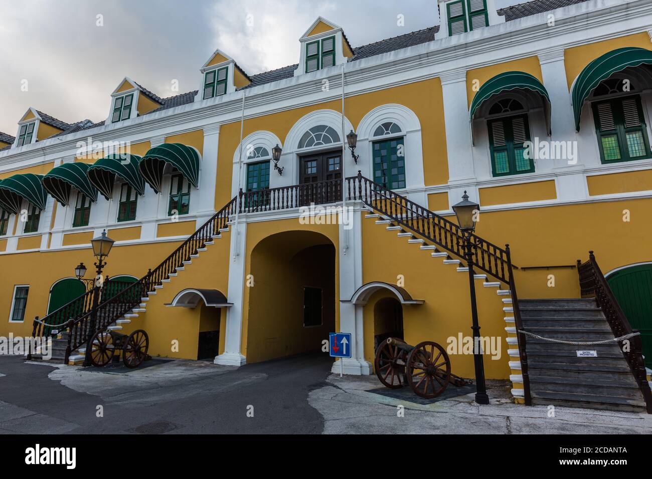 Historic cannon by the entry to the Governor's Palace at Fort Amsterdam ...