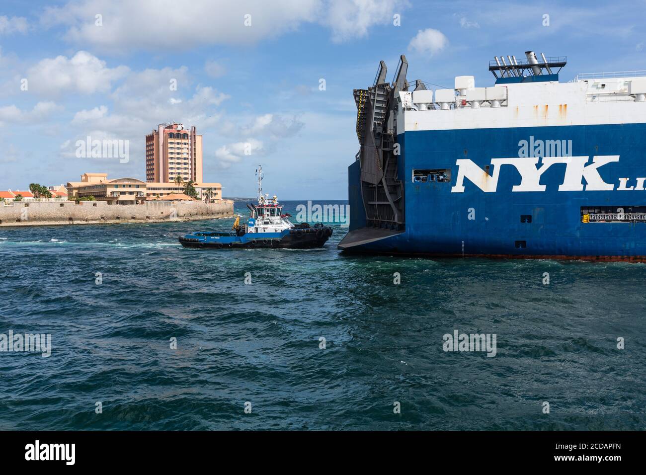 The Global Leader, a roll-on/roll-off vehicle carrier of the NYK Line ...
