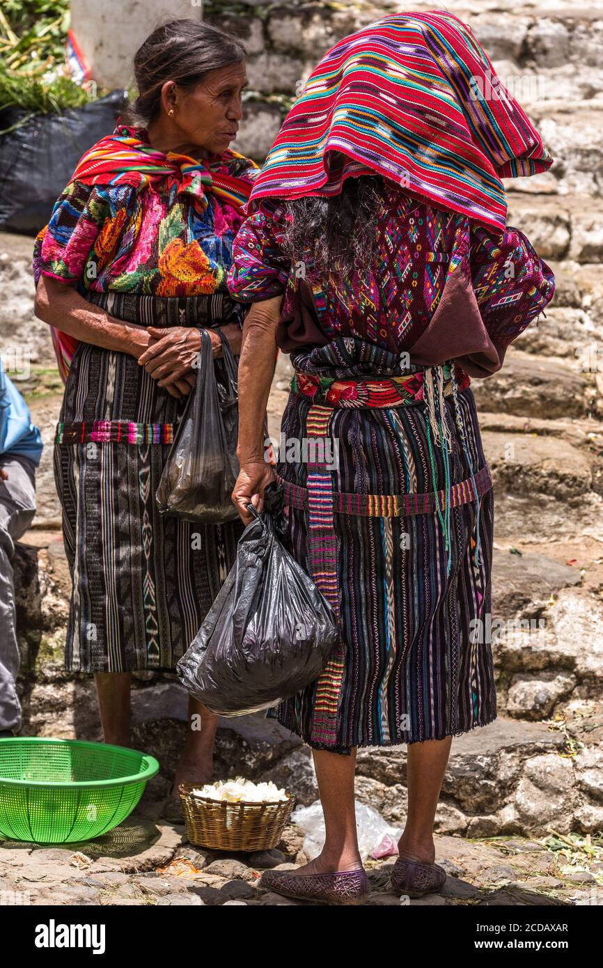 Quiche guatemala loom hi-res stock photography and images - Alamy