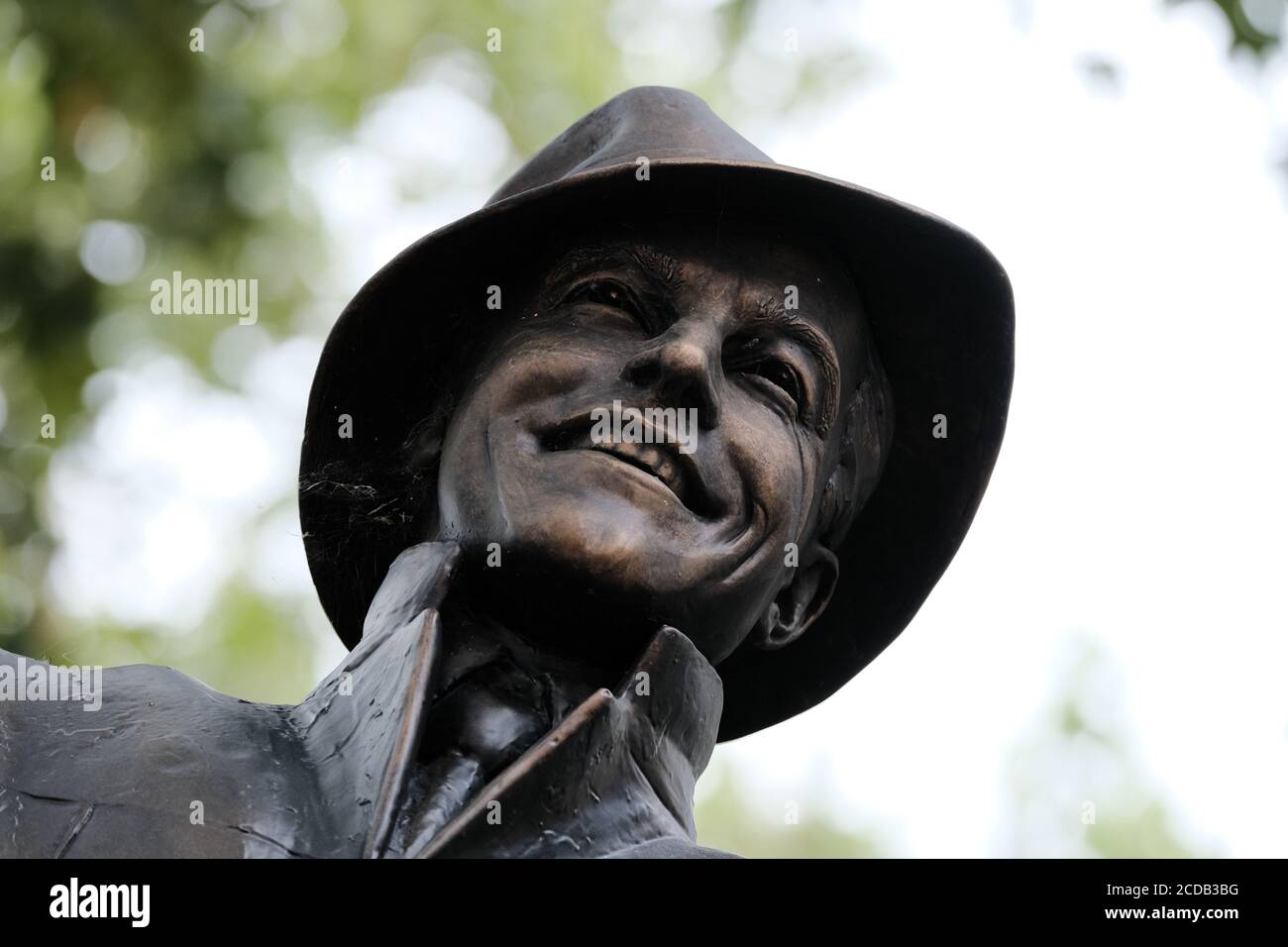 Gene Kelly Statue Stock Photo - Alamy