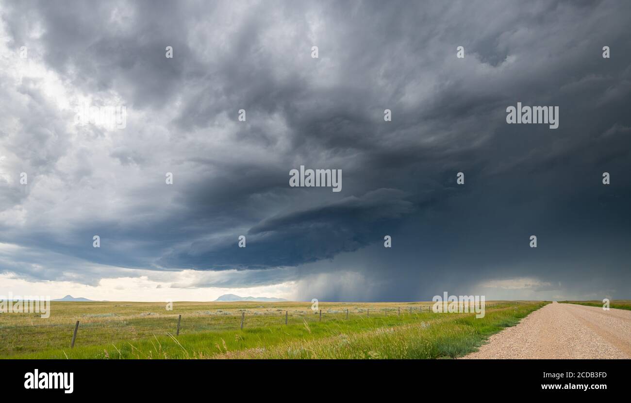 Stormy prairie hi-res stock photography and images - Alamy