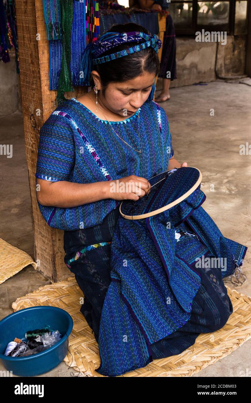 Indigenous american sewing hi-res stock photography and images - Alamy