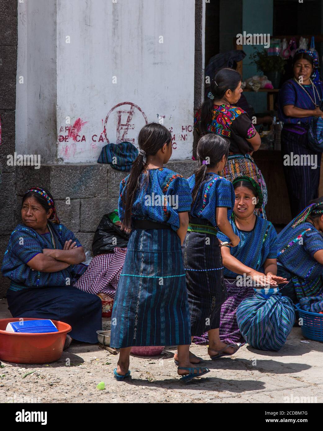 Mayan girls hi-res stock photography and images - Alamy