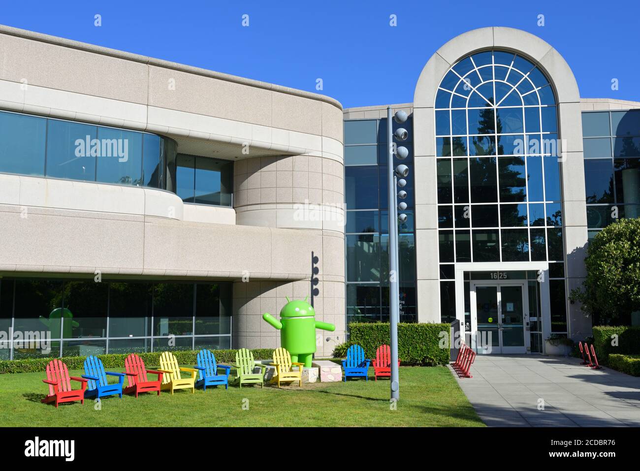 The Googleplex campus at the worldwide headquarters in Silicon Valley ...