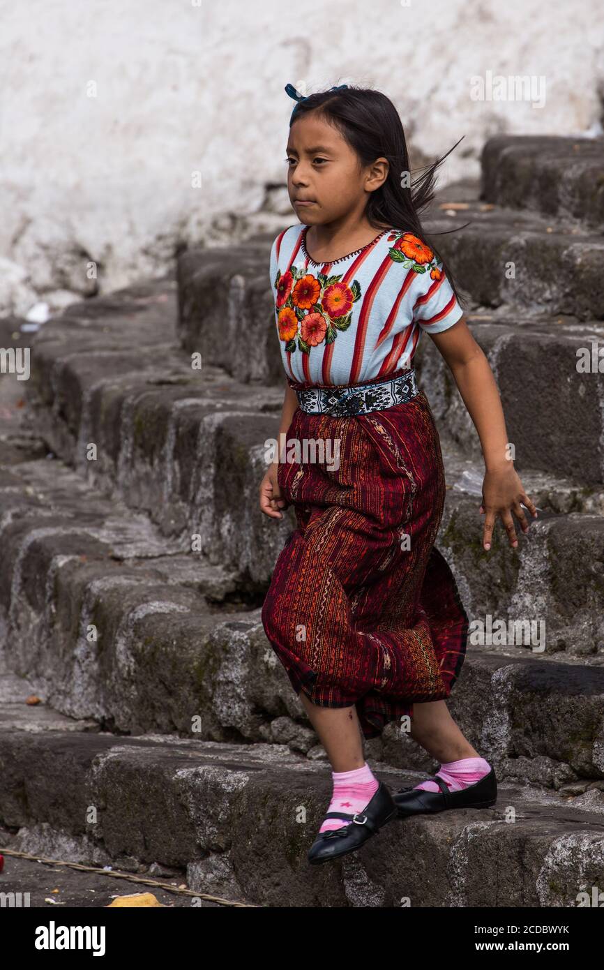 Tzutuhil maya girl hi-res stock photography and images - Alamy
